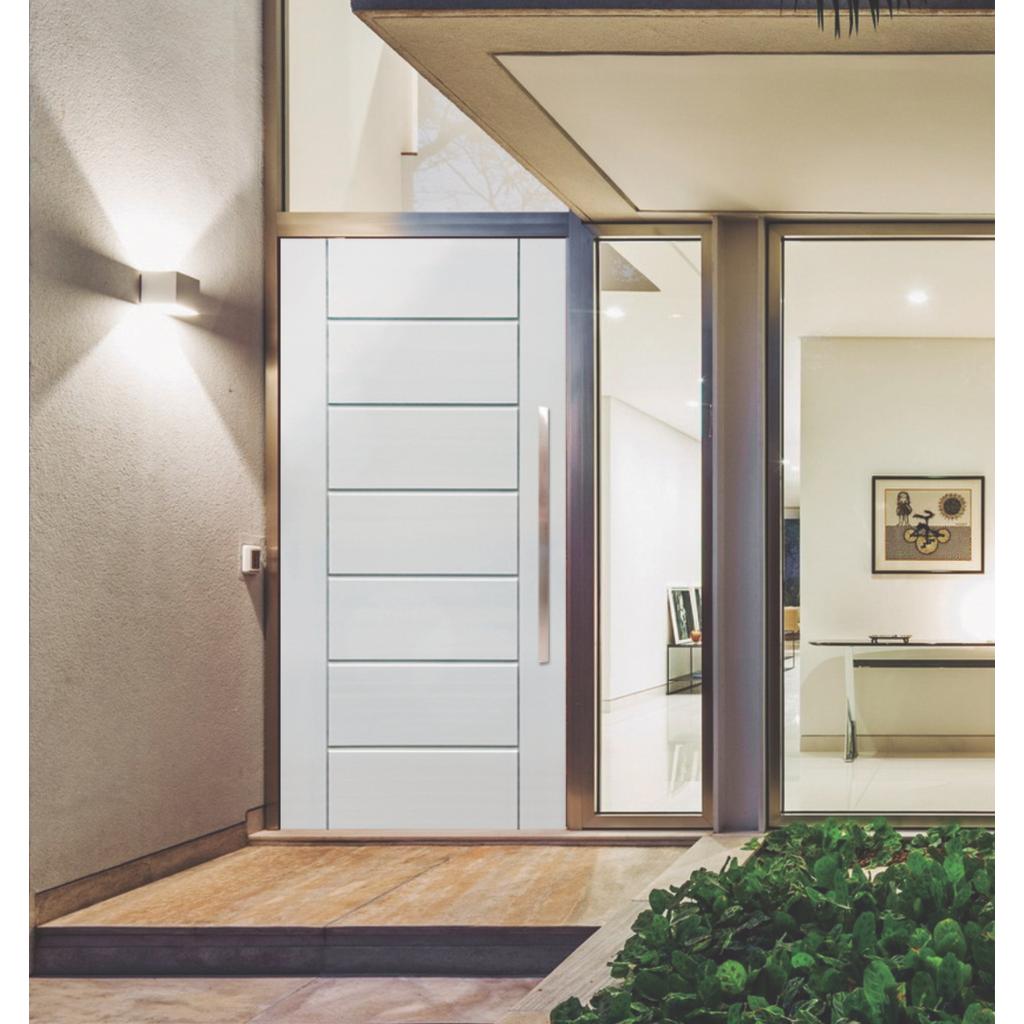 Porta Branca Frisada Prime de Eucalipto Tratado – Galuta Madeiras